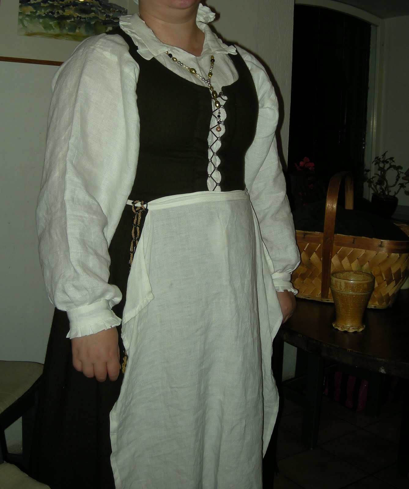 Mylla's medieval musings: The Flemish 16th century apron
