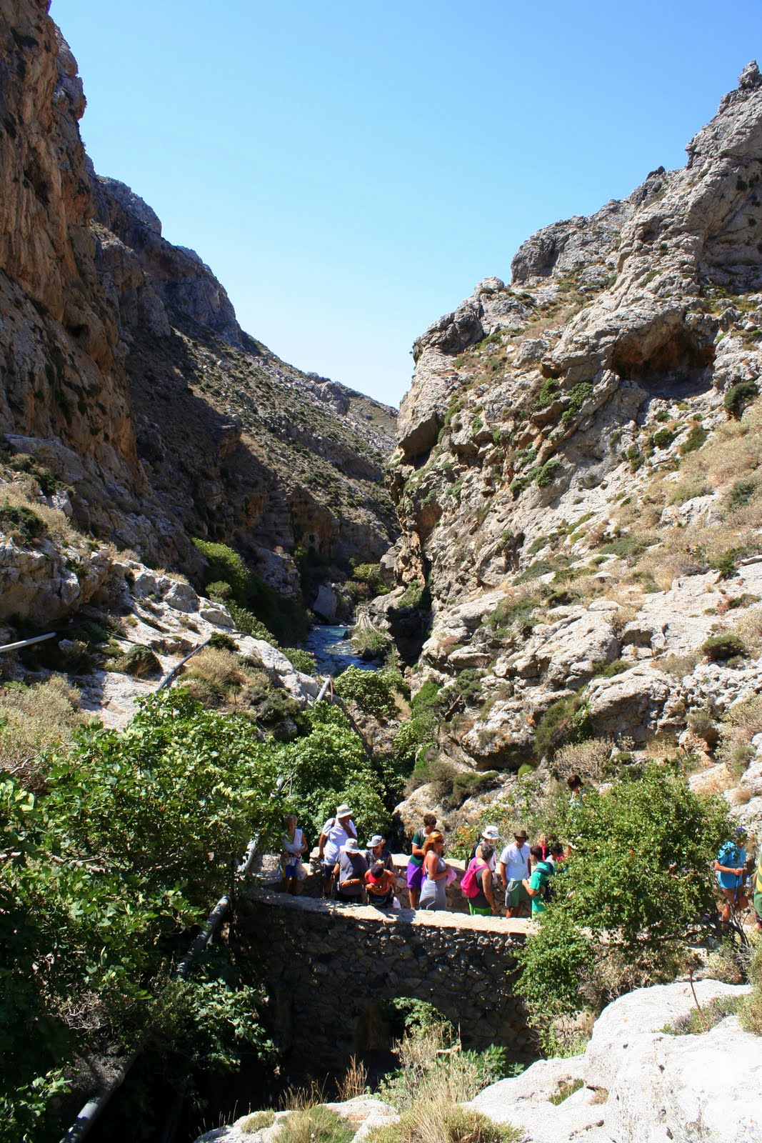 EXPLORE MOUNTAINS: ΚΟΥΡΤΑΛΙΩΤΙΚΟ ΦΑΡΑΓΓΙ (ΜΟΝΗ ΠΡΕΒΕΛΗ)