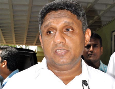 මහින්ද විතරක් නෙමේ මගේ පියාත් කේන්දර කාරයින්ගෙ ලණු කෑවා - සජිත්