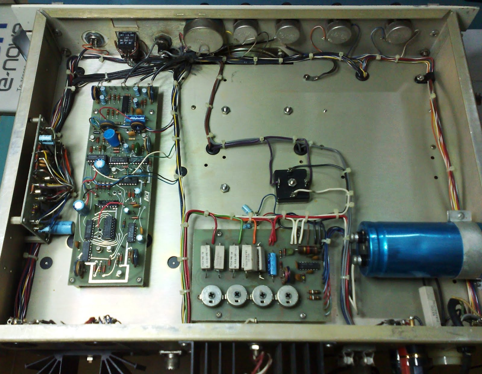 RADIOS VARIOS comunicaciones: REPETIDORA VHF 220 MHZ SCR1000