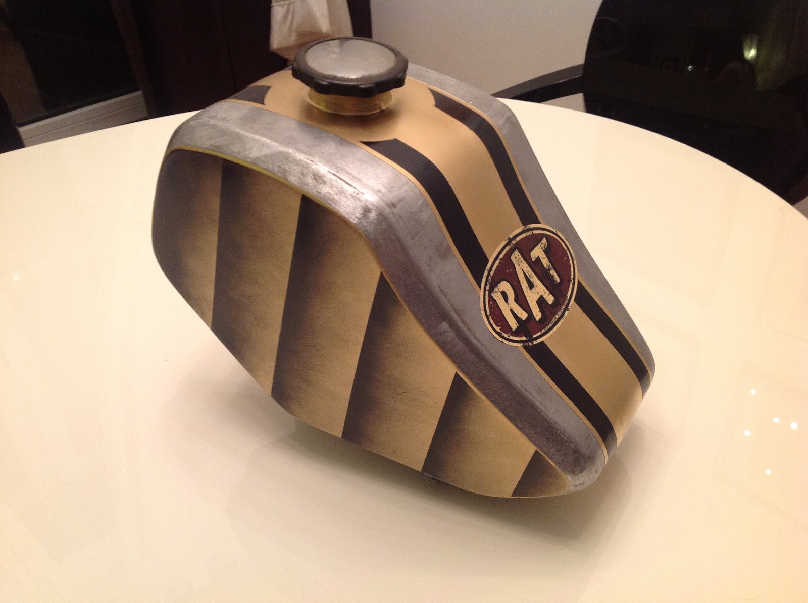 AMB CHOPPERLOVER: GAS TANK OLD SCHOOL ON SALE