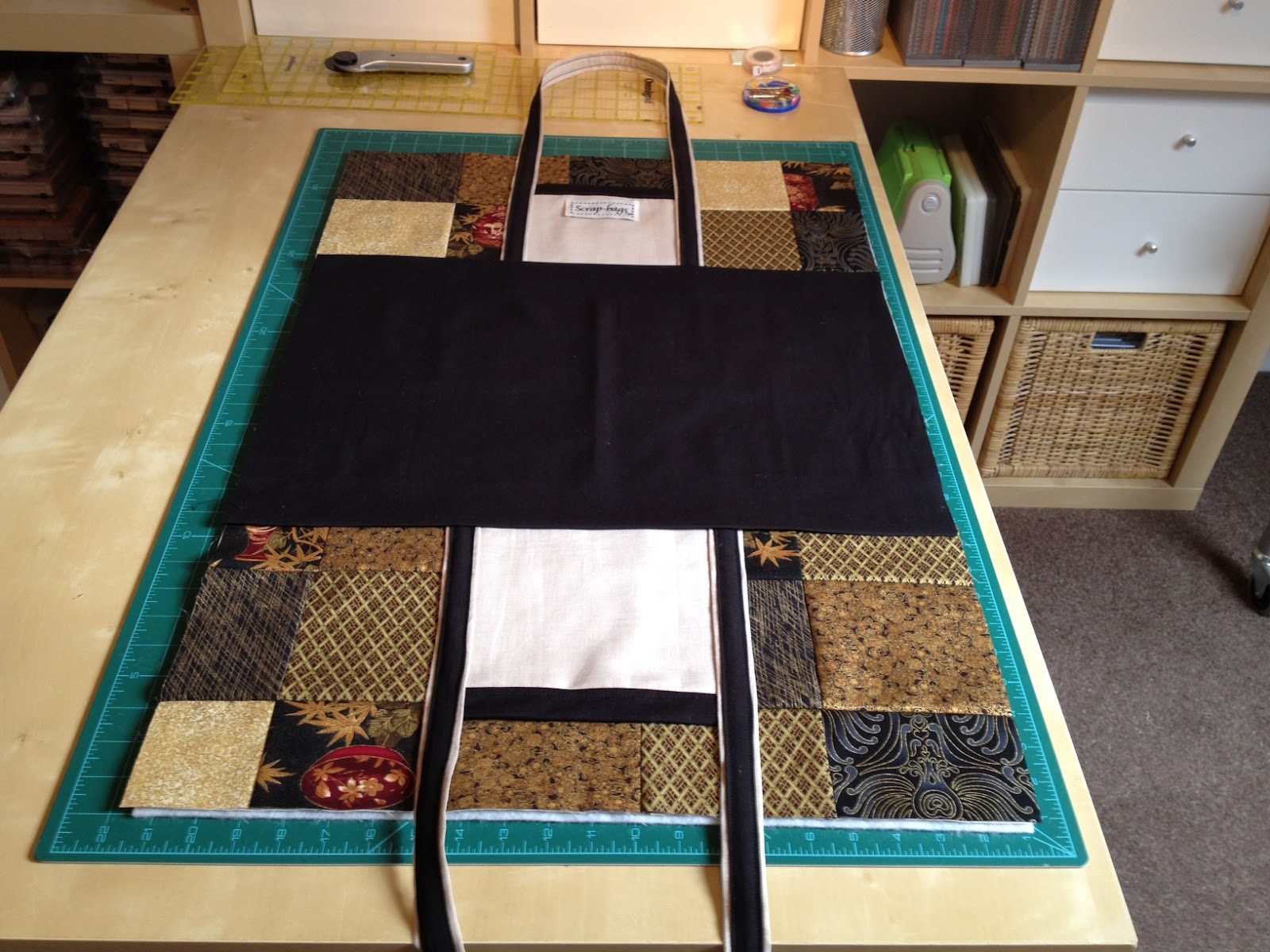 Haven Above: Scrap Bags Big Easy Tote Completed!