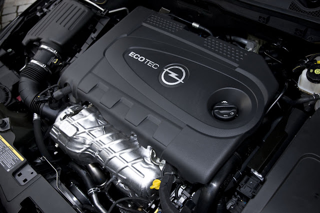 Opel adds new engines and premium features to Insignia model year 2012