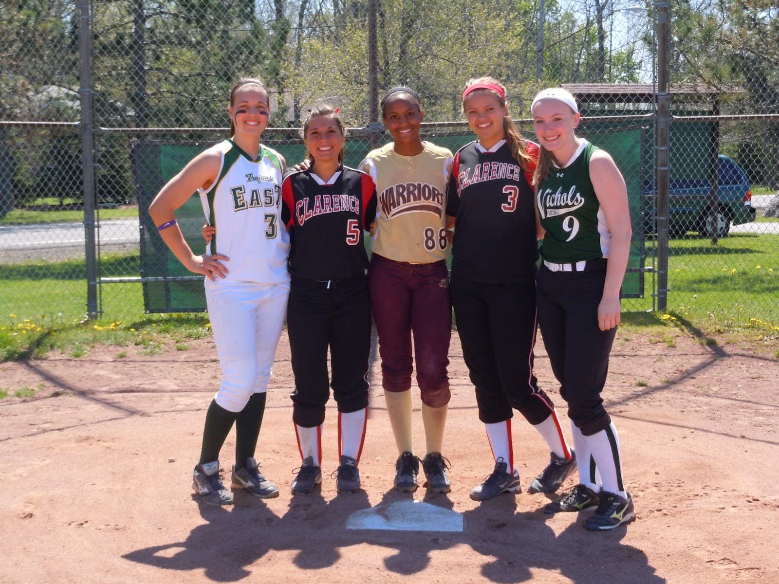 New Era Diamond Girls Softball: School Colors, One Last Time!