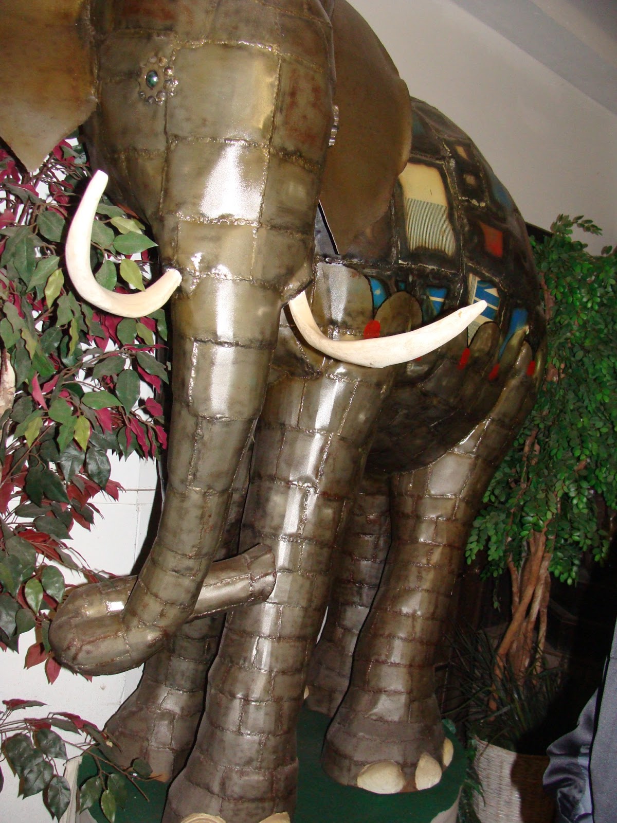 THE SIMMONS SAGA: Solomon Castle and a Boat in the Moat