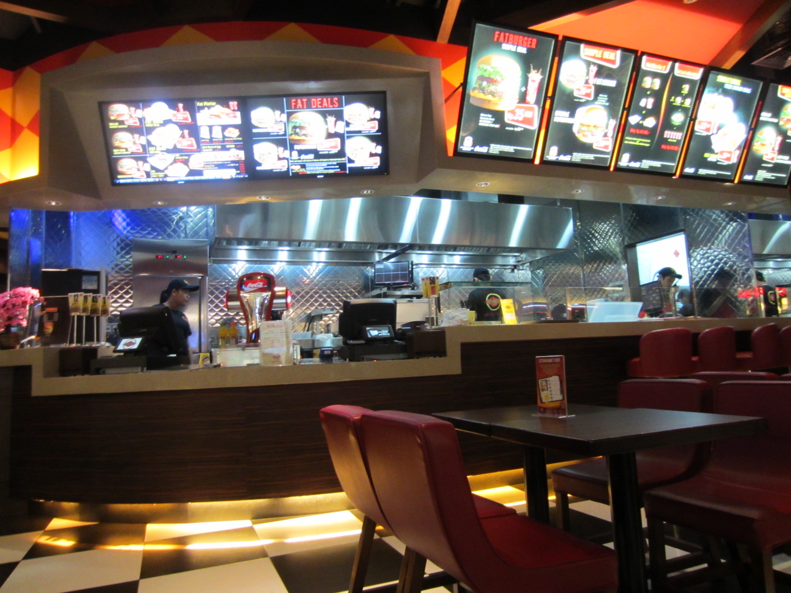 Restaurant Review: FAT BURGER | Tigerlily's Book