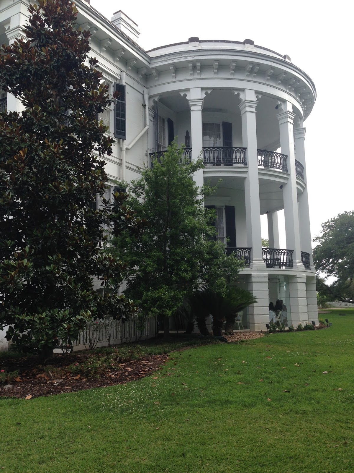 Coastal Charm: A Southern Plantation