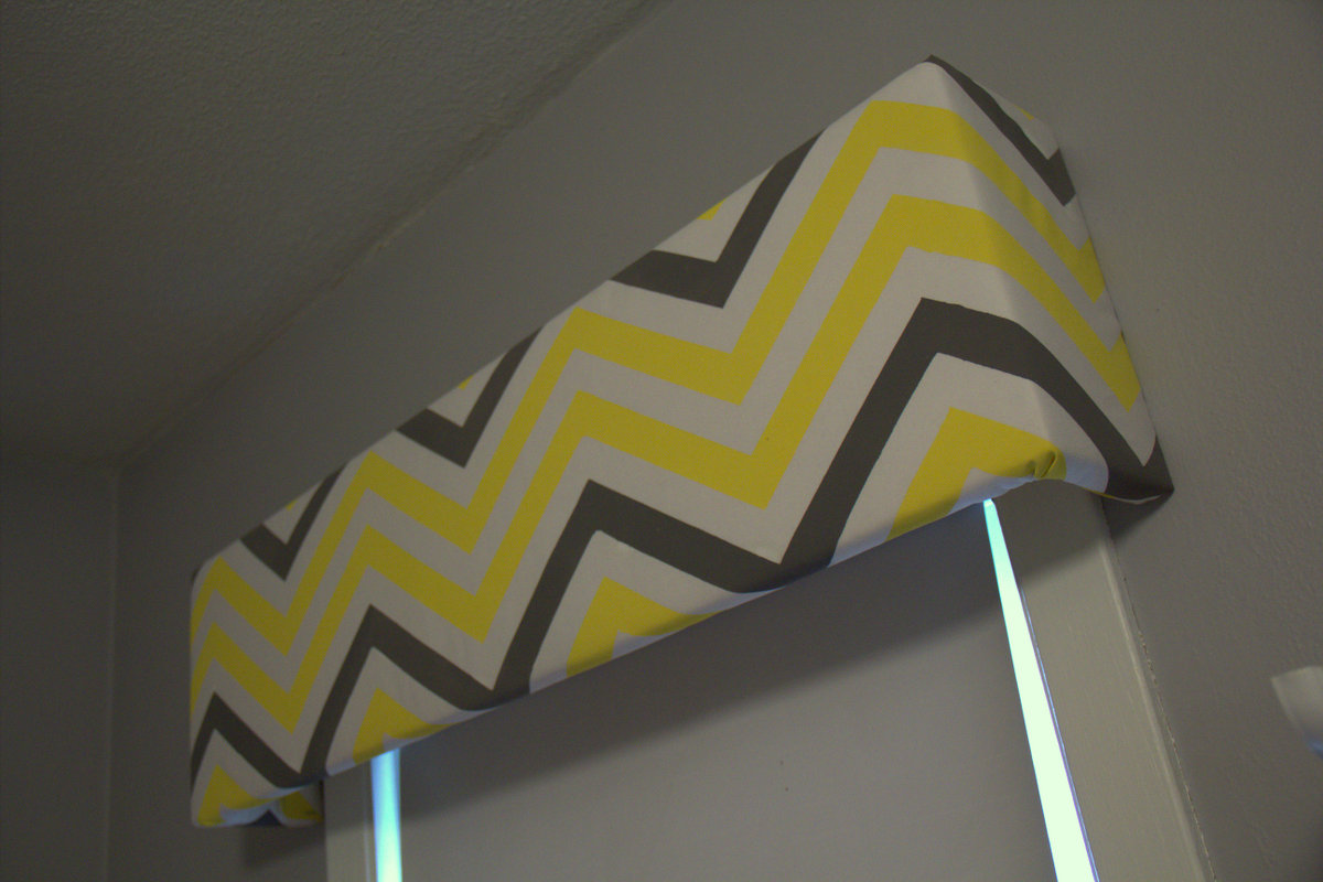 Handmade Mayhem: DIY Cornice Box