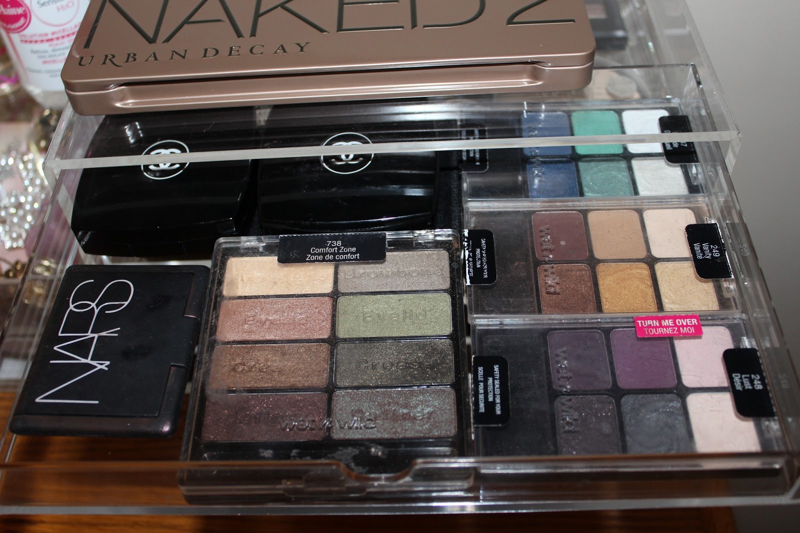 Belle Eve: My Makeup & Storage collection! (Muji containers)