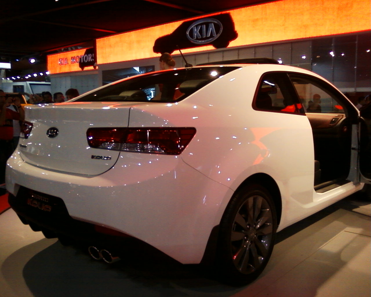 PerSa Autos: KIA CERATO KOUP CHEGA AO BRASIL POR R$ 79.990