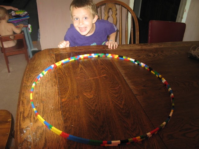 The Kerrie Show: Legos in the Shape of a Circle: Can It Be Done?!