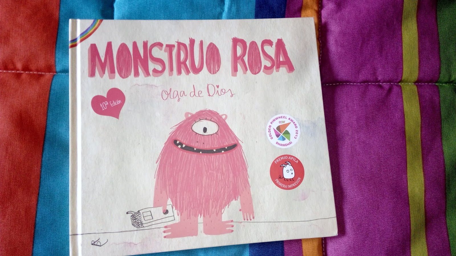 Sueños entre letras: FOTO-RESEÑA INFANTIL: Monstruo Rosa de Olga de Dios