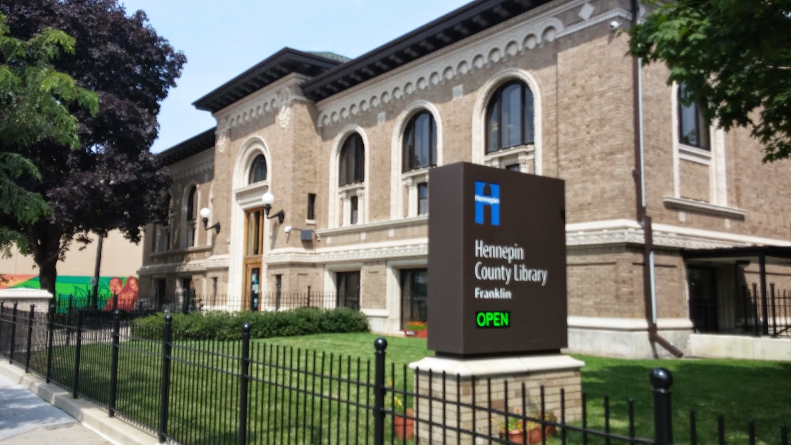 The Adventures of Blogger Mike: Franklin Library - "Beautiful Girls ...