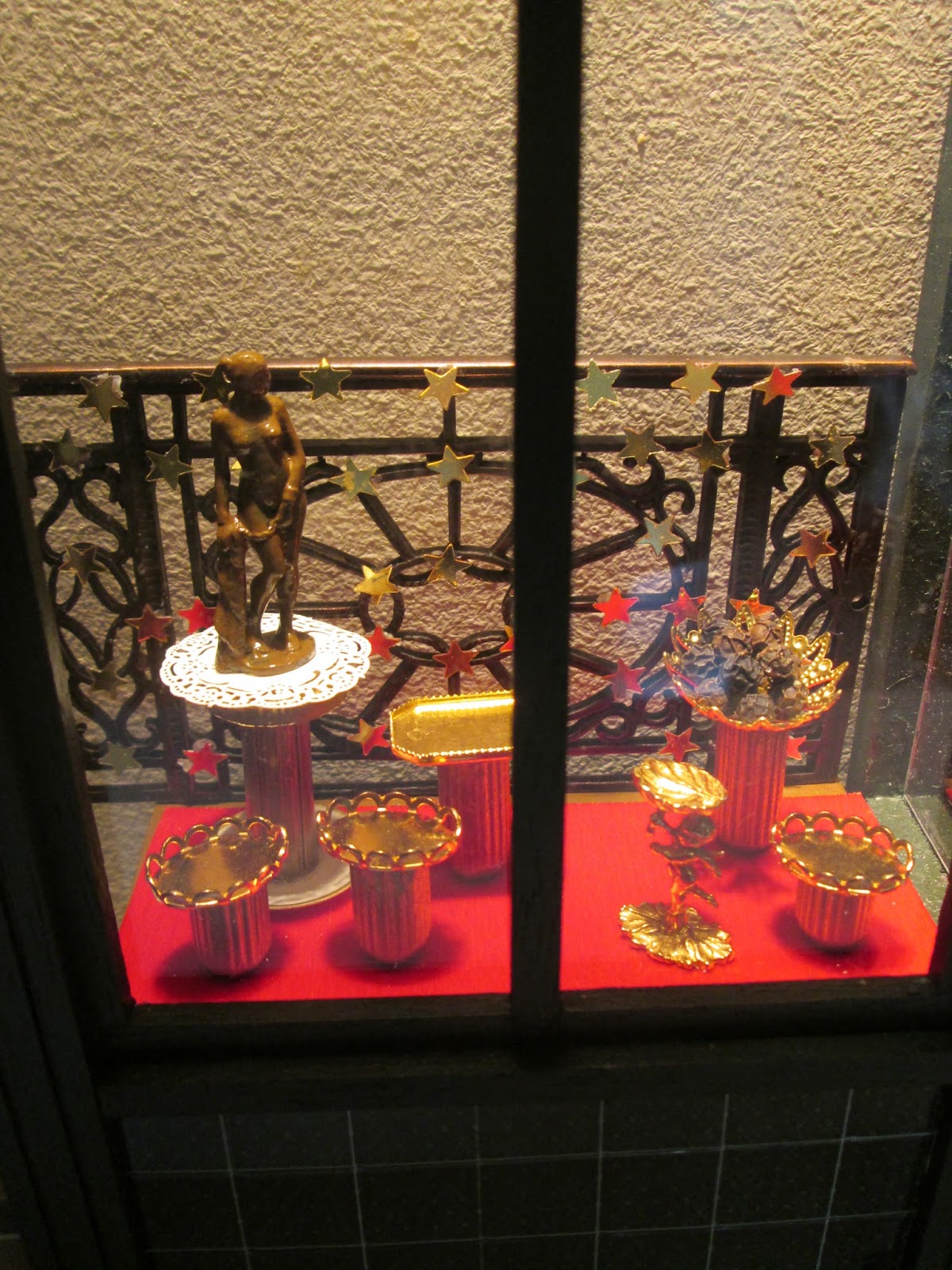 Chocolat: Window displays