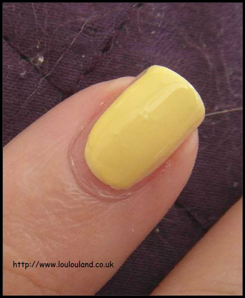 LouLouLand: Lemon Sugar, More Like Lemon Tippex - Nails Of The Day
