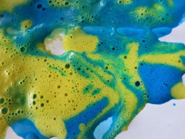 Learn with Play at Home: Exploratory Art for Kids. Squirty Foaming Paint