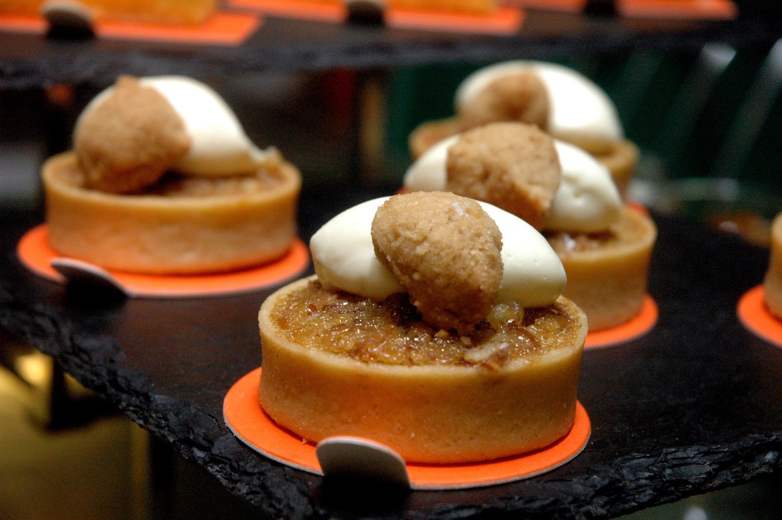 DUDE FOR FOOD: Come Full Circle: The Seafood Market at Circles Event Cafe