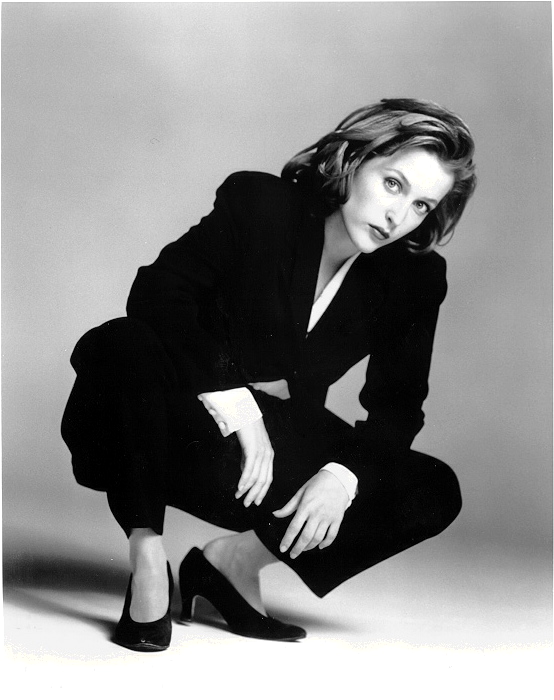 The X Files: Reseñas: ¡¡Feliz Cumpleaños Agente Scully!!