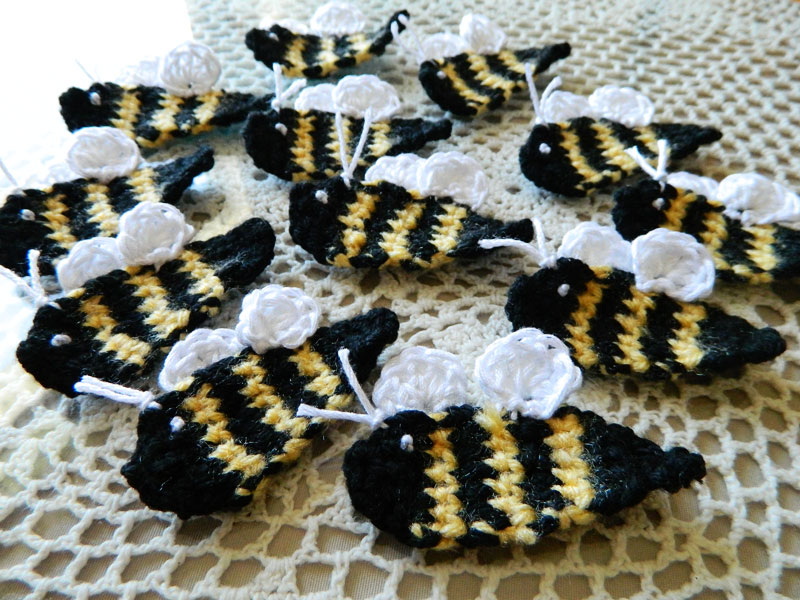 crochet d lane: Free Bumble Bee Appliqué Pattern