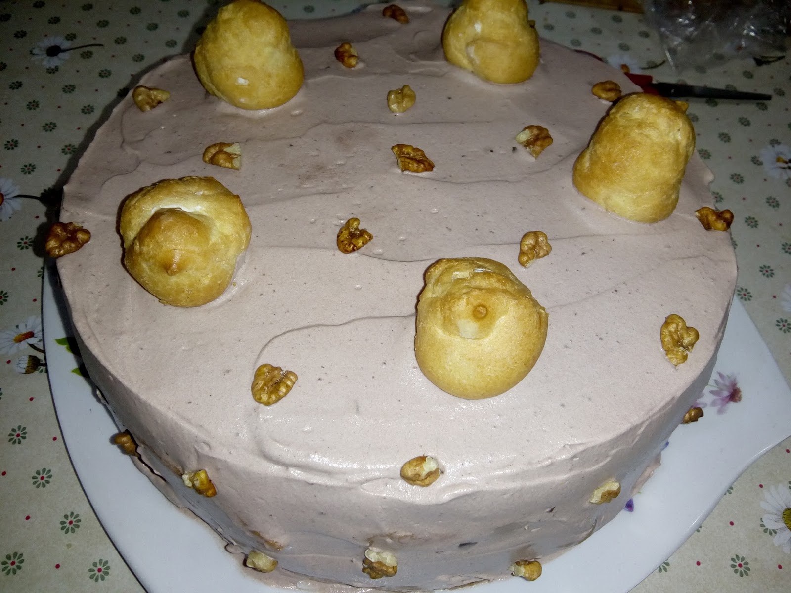 Reteta de acasa: Tort Profiterol