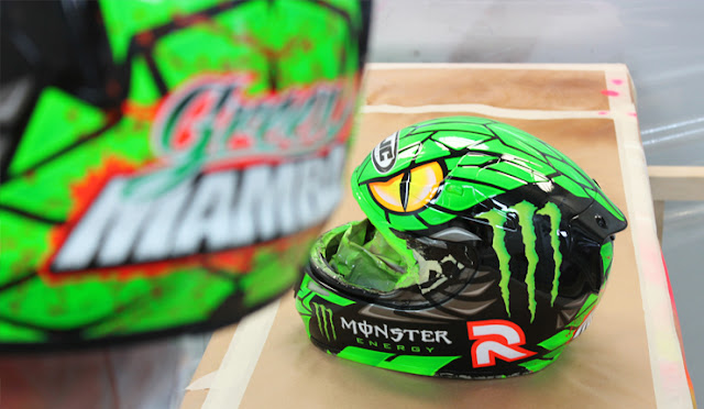 Racing Helmets Garage: HJC R-PHA10 Plus J.Lorenzo "Green Mamba ...
