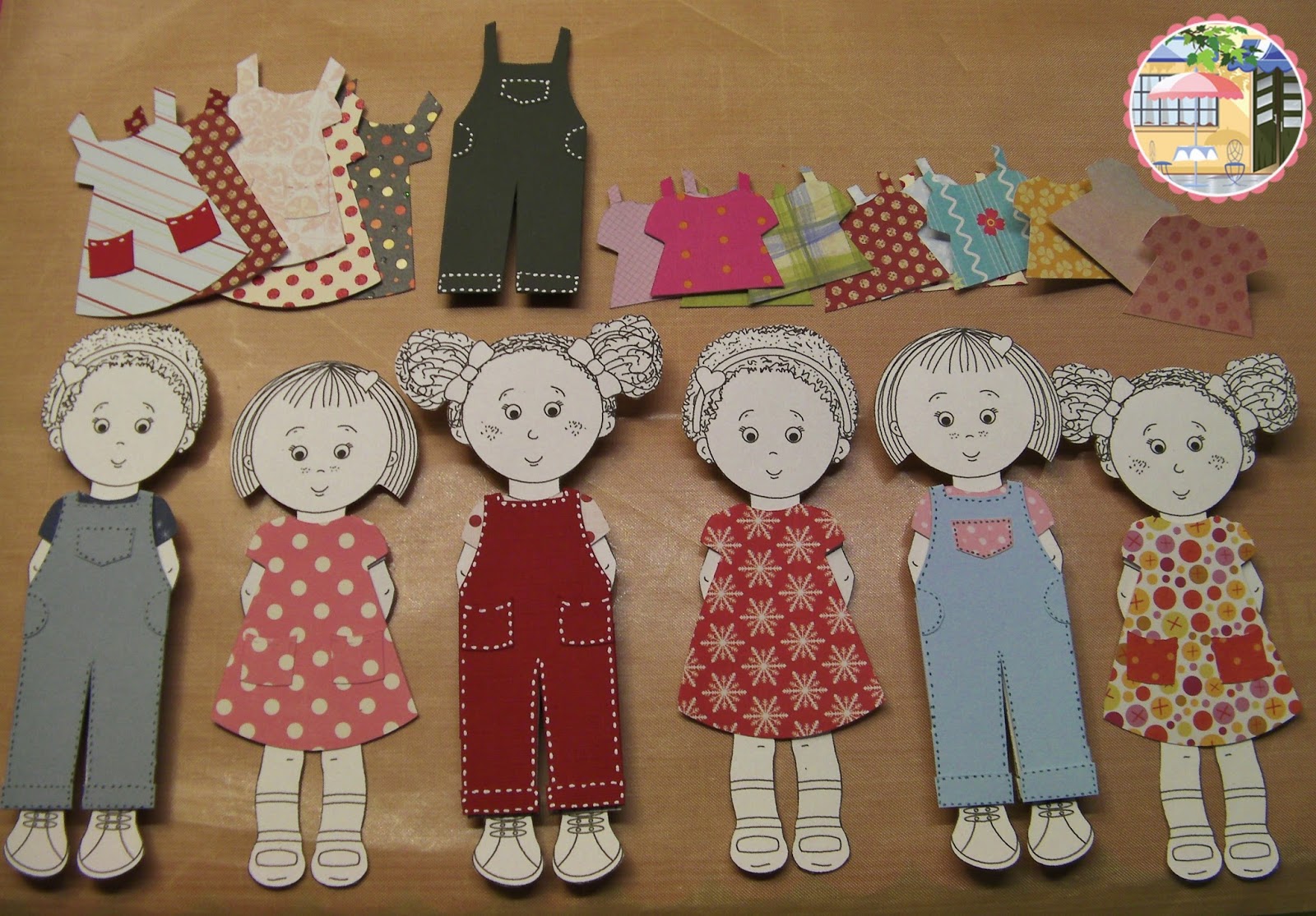 Bumblebee Creations: Fun with Paper Dolls....