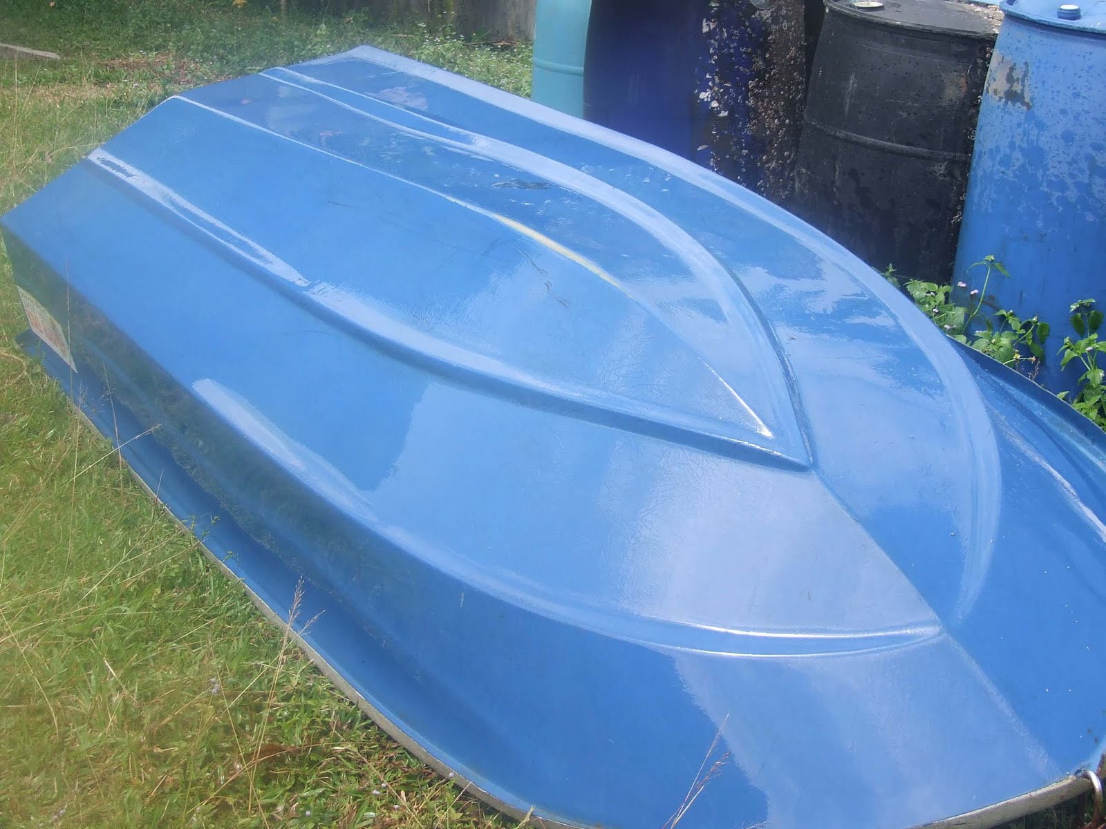 Tangsi Hantu: Bot Fiber 12 kaki