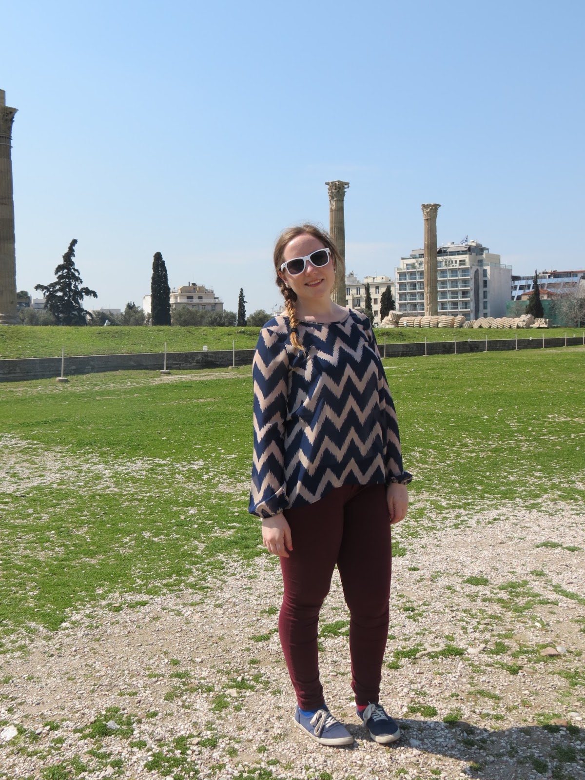 OOTD: ATHENS, GREECE - the millennial who's good at nothing