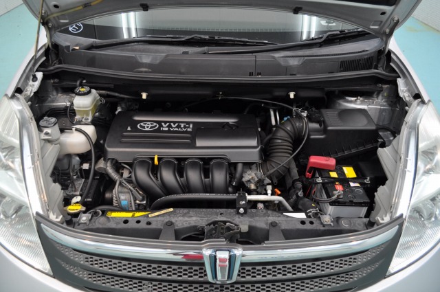 2004 Toyota ISIS L for Zambia|Japanese vehicles to the world