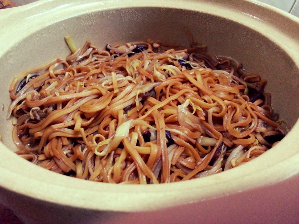 JEANE'S KITCHEN: 韭黄伊面 Ee Fu Noodles / Seafood Ee Fu Noodles