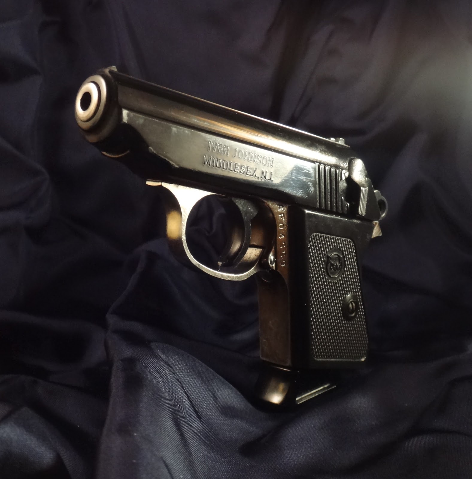 Average Joe's Handgun Reviews: Iver Johnson TP22