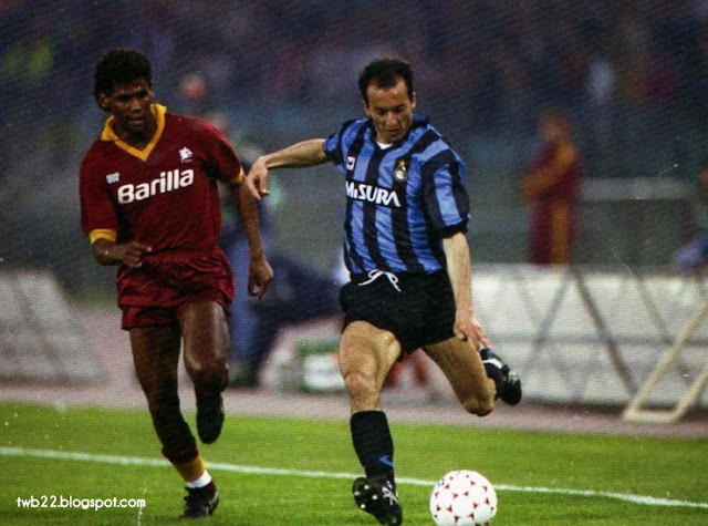 KITS CLASSICOS WE1O: INTER MILÃO 1991 ( CAMPEÃO COPA UEFA )