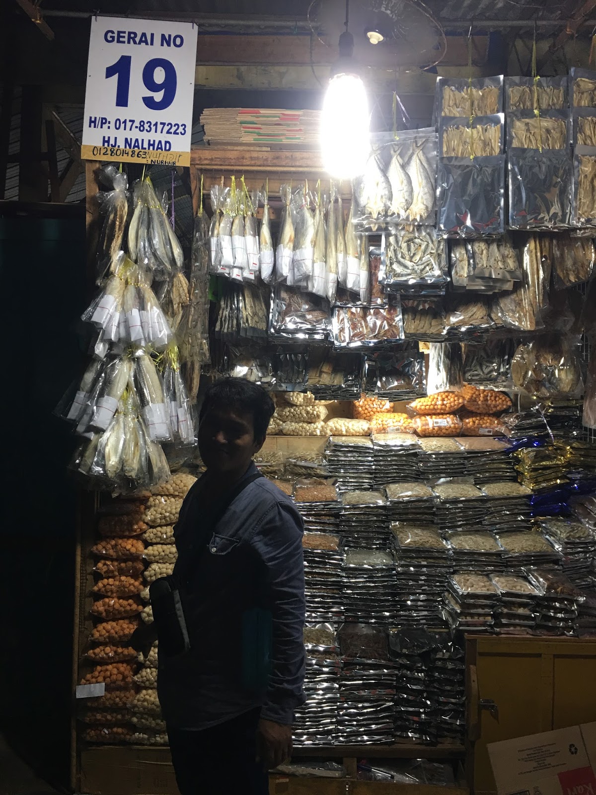 Pasar Ikan Bilis Kota Kinabalu