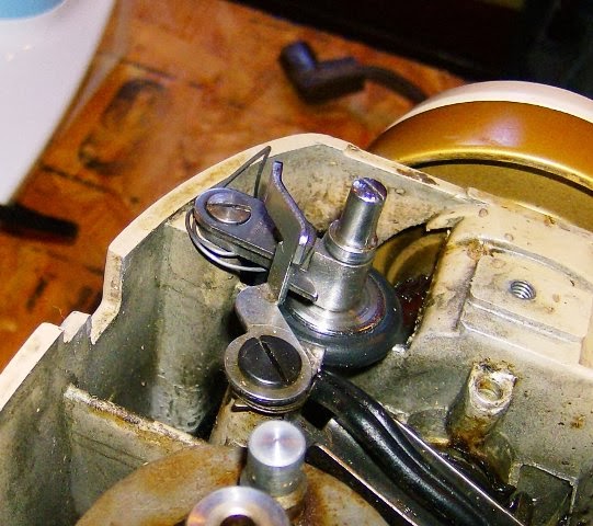 Vintage Sewing Machines: Singer Rocketeer Bobbin Winder Spring