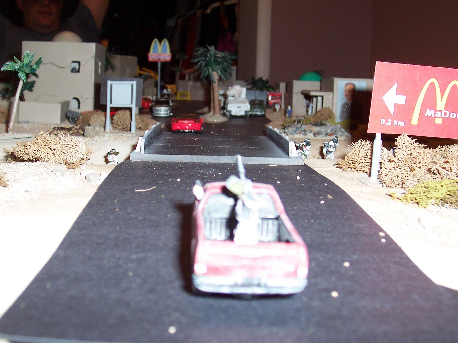 Gamer Architect: 20mm Modern Iraqi McDonald's Restaurant and Signs