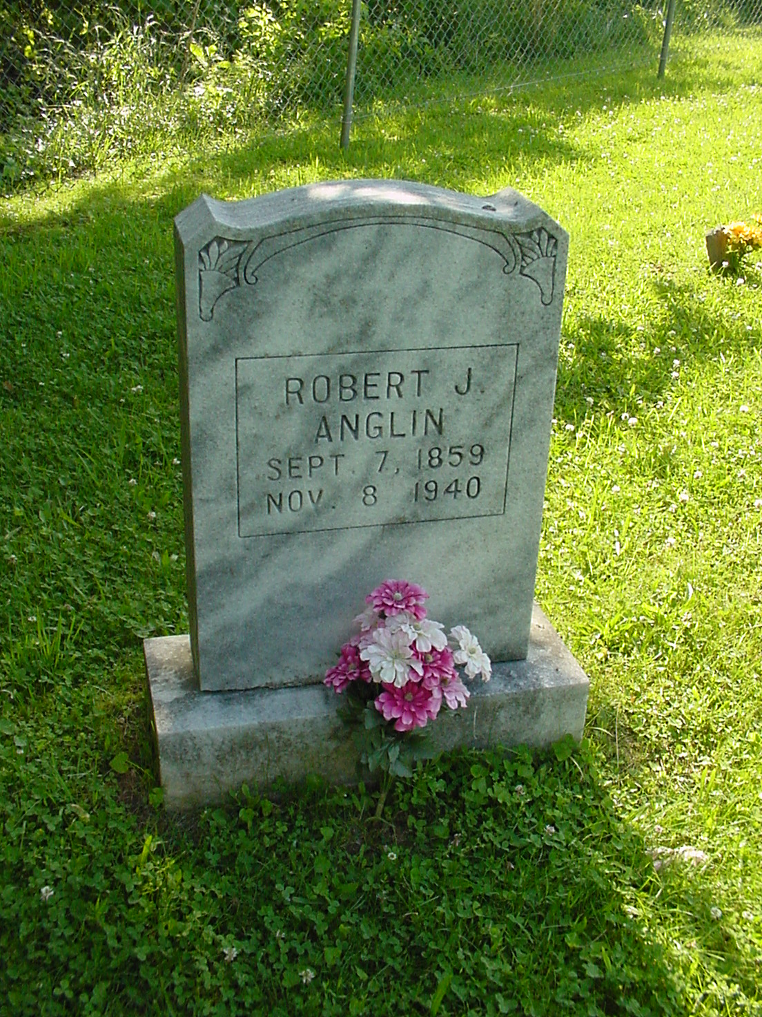 Mountain Memorials - Cemeteries: Anglin