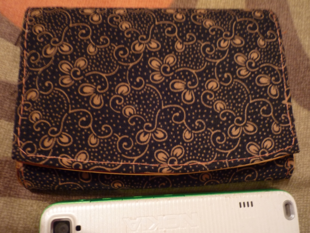 KLUE Bundle: beg duit / wallet bercorak batik