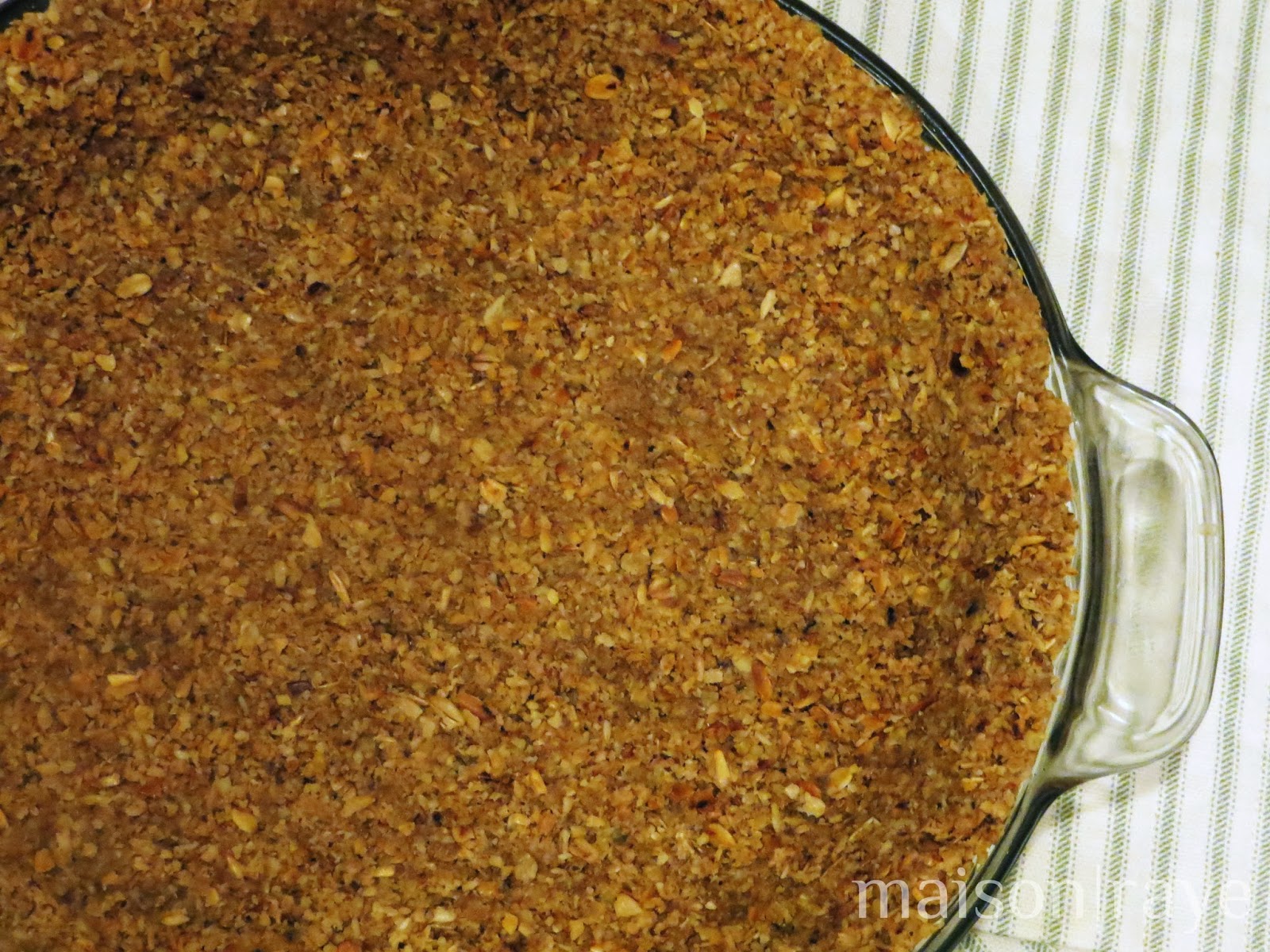 maison|raye: Walnut Oat Pie Crust Recipe (Gluten-Free!)