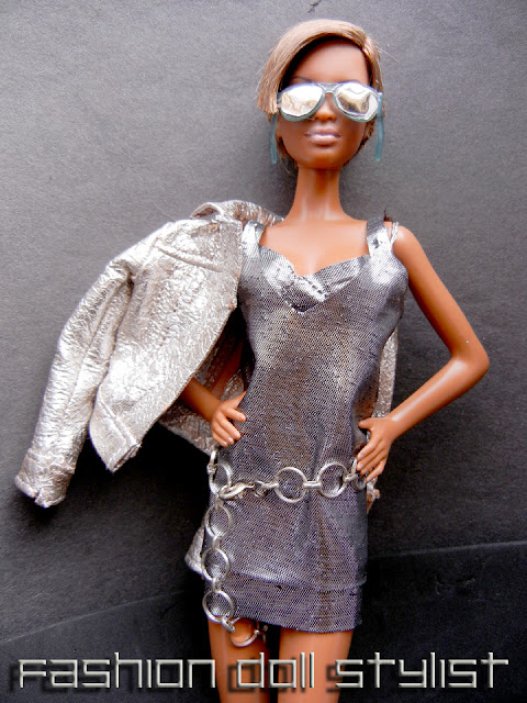 Fashion Doll Stylist: Everyday Silver Wear