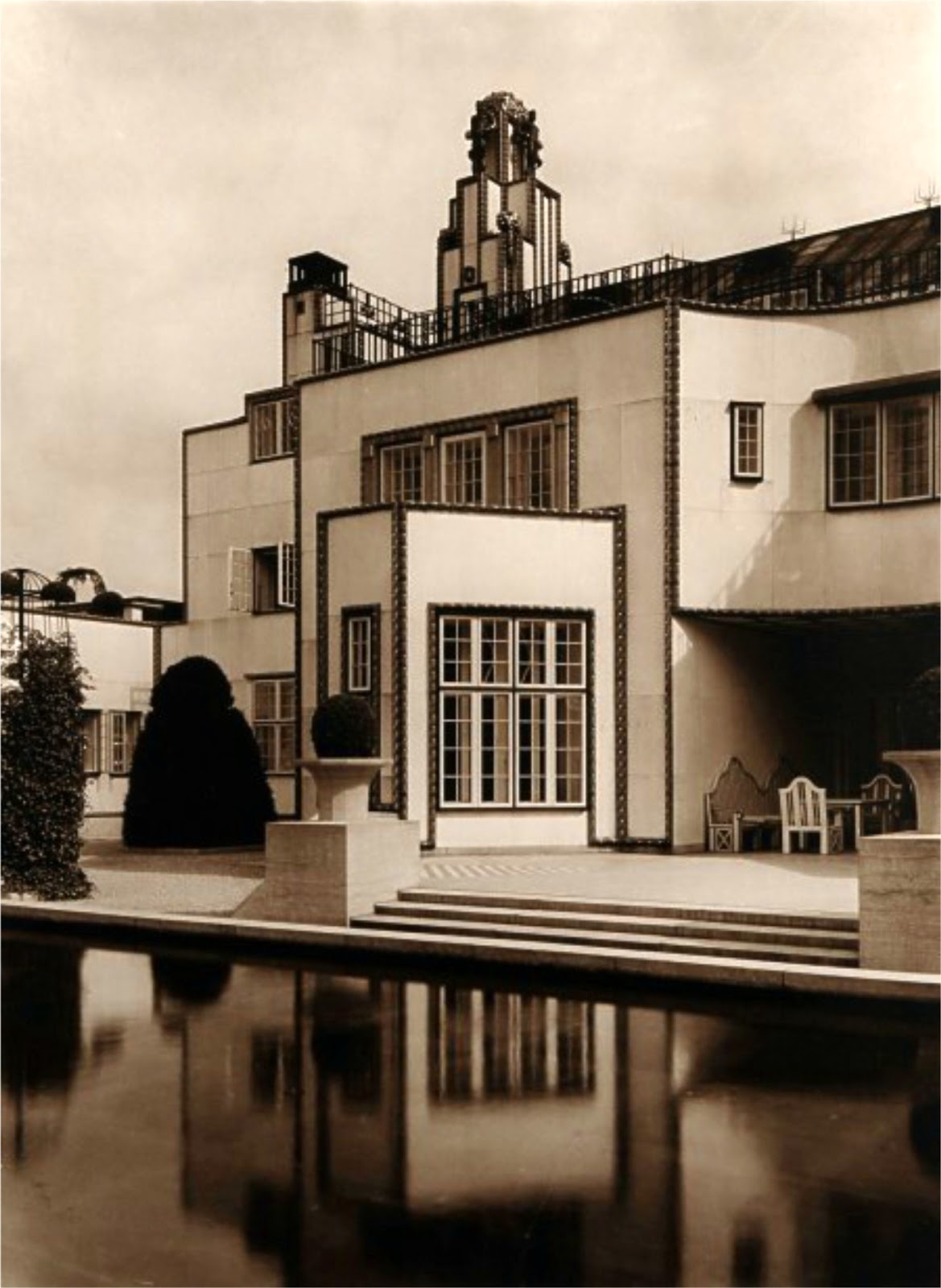 Architect Josef Hoffmann