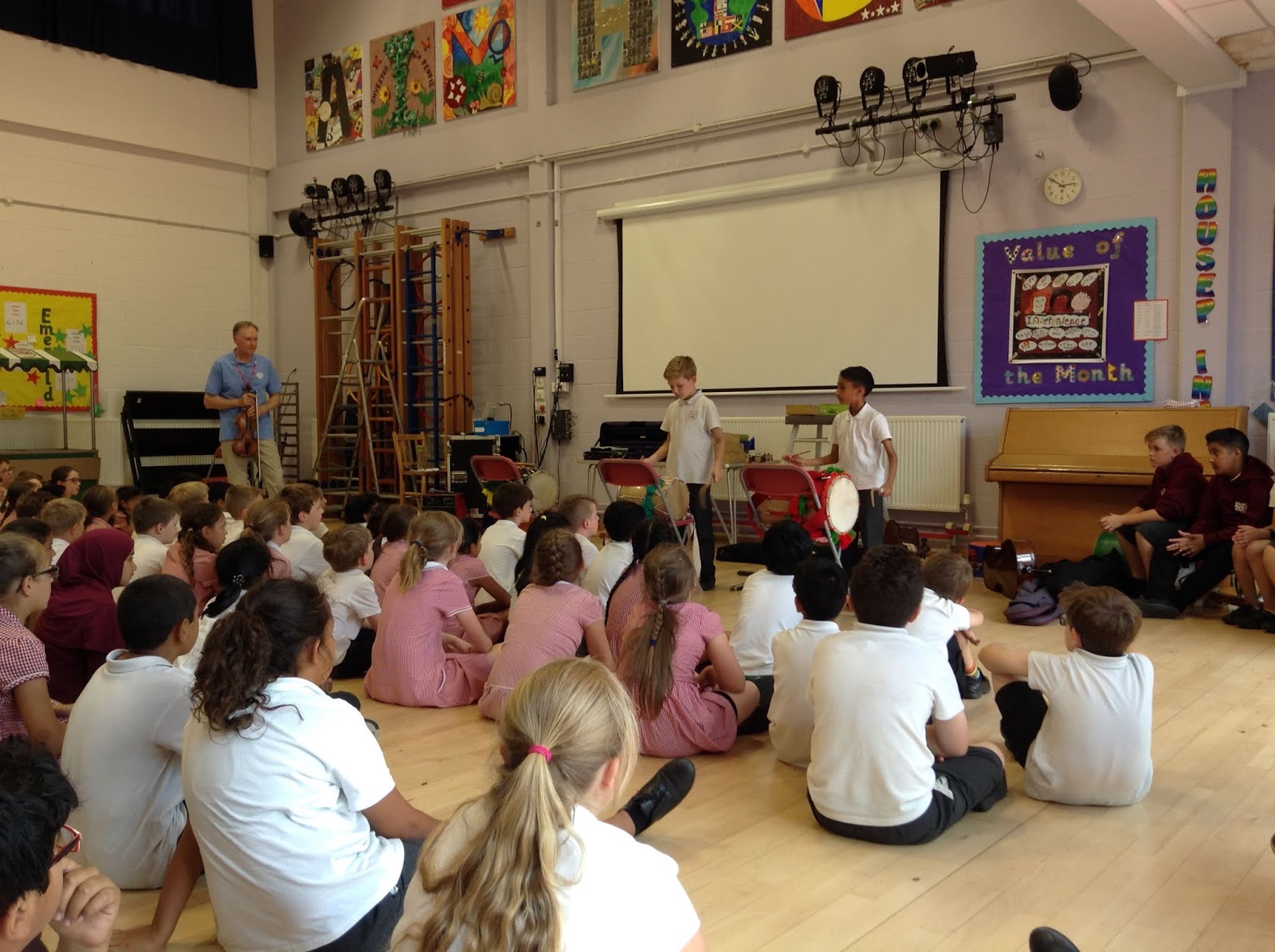 Chilcote Primary School: David Gregory from the CBSO visits Chilcote