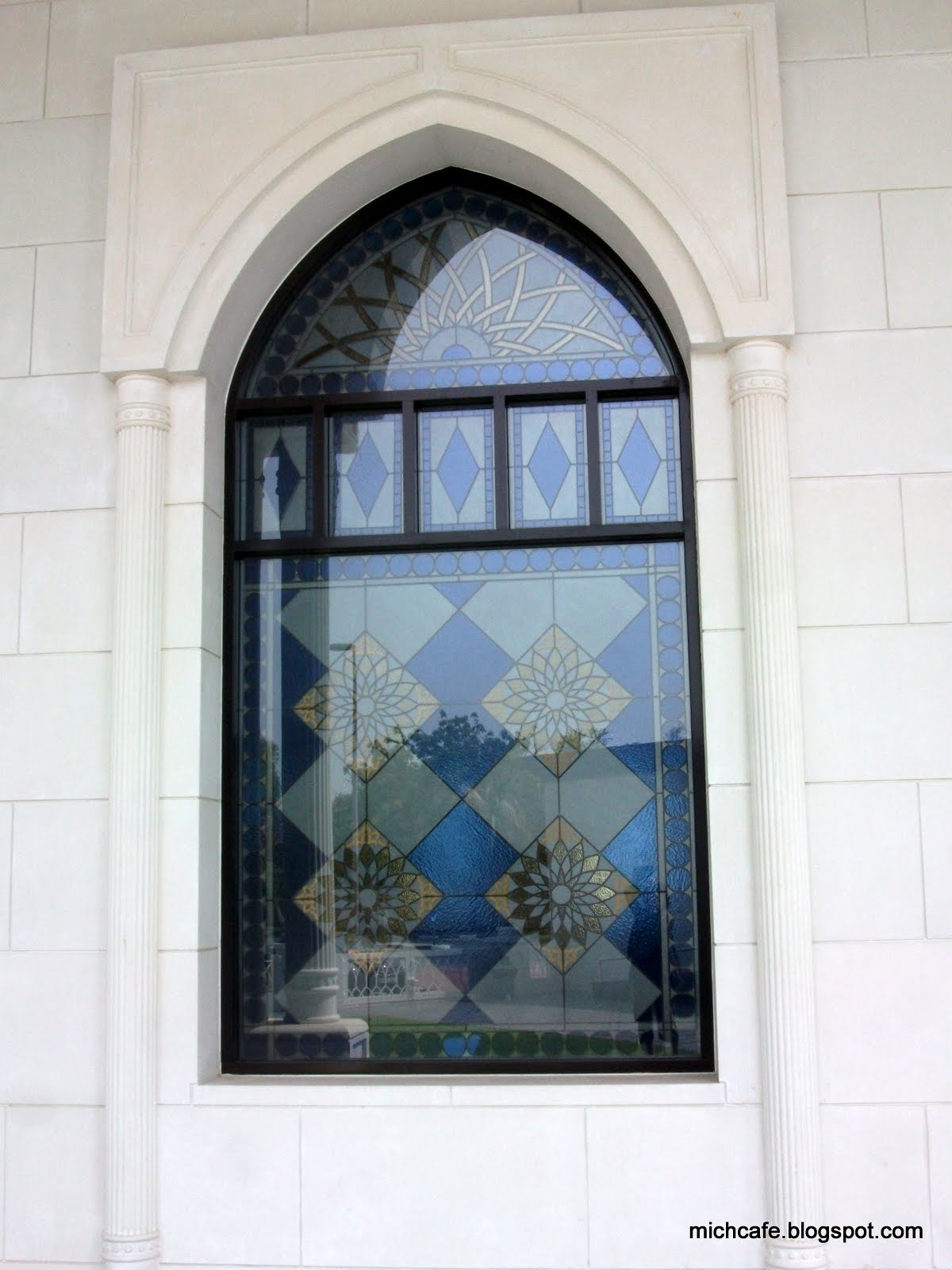 Mich Café: Dubai gets its Blue Mosque