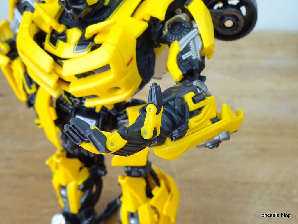 ChCse's blog: Toy Review: Transformers Masterpiece MPM-3 Bumblebee