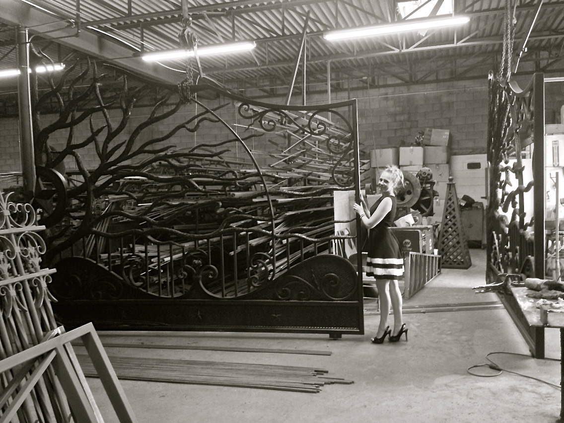 Potter Art Metal Studios: Meanwhile at Potter Art Metal Studios...