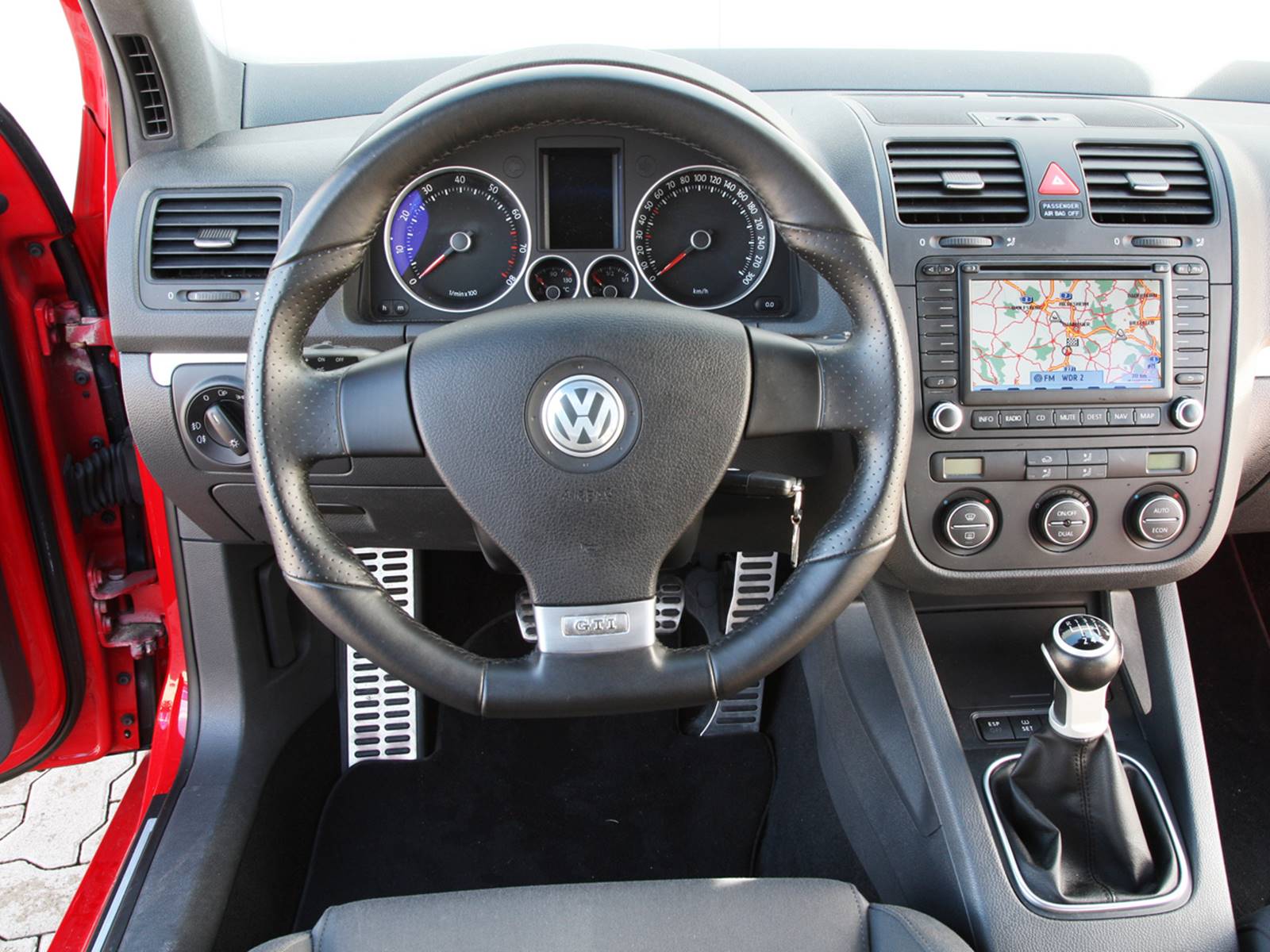 Volkswagen Golf Mk5: dinamismo e o retorno do GTI