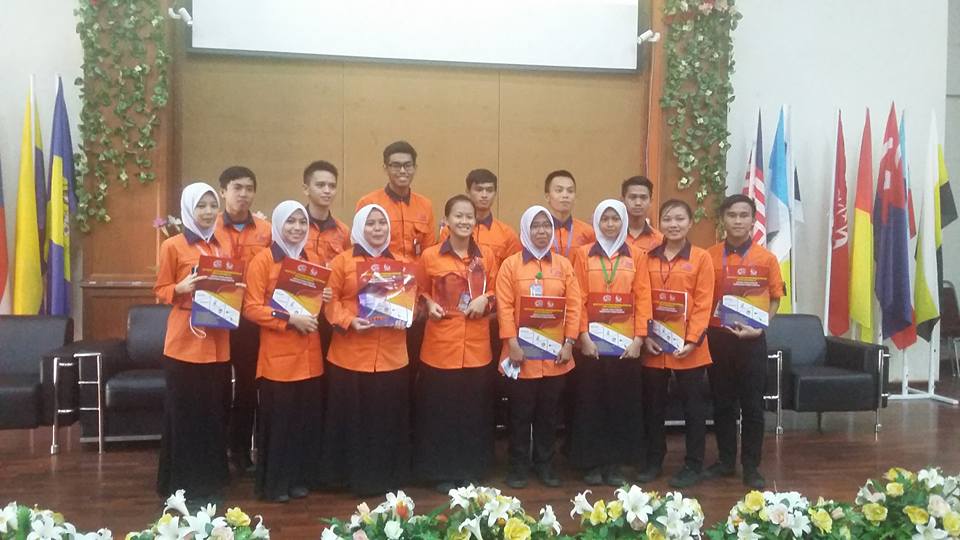 Majlis Anugerah Kecemerlangan & Penyampaian Sijil Vokasional Malaysia ...