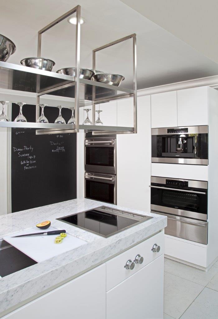 702 Hollywood: Ultimate Chef's Kitchen