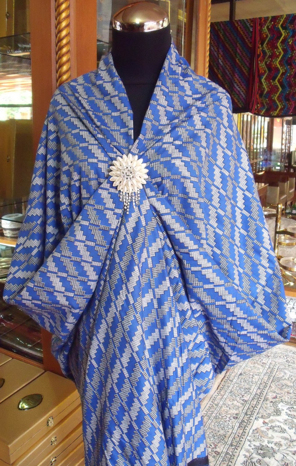 MUTMAINAH HOTEL BIMA: BATIK KHAS BIMA