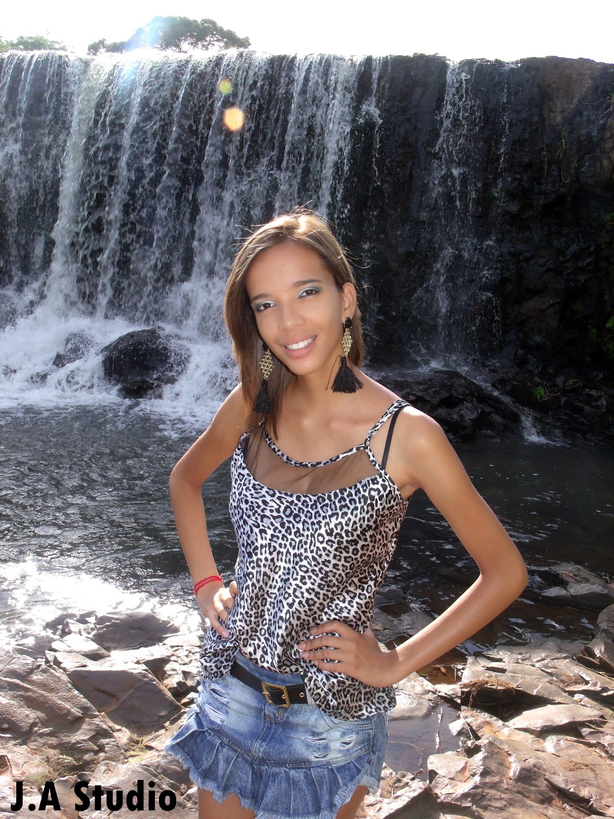 Book: Jessica Morais . j.a studio 016 99165 8196 ~ Farra Certa