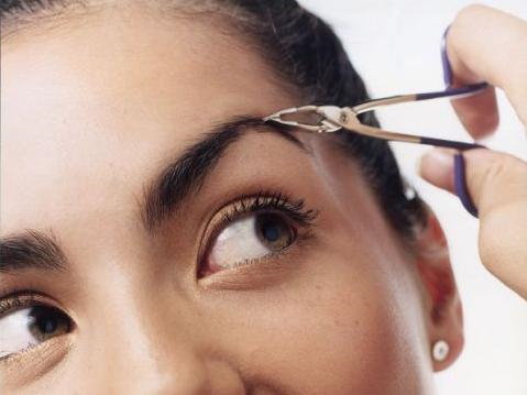 Como tener las cejas perfectas en 10 pasos - Ideas Maquillaje